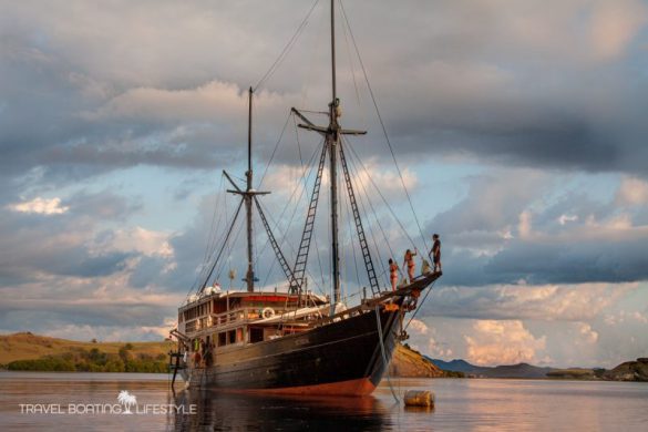 Cruising on a traditional sailing ship | Indonesia | Travel Boating ...